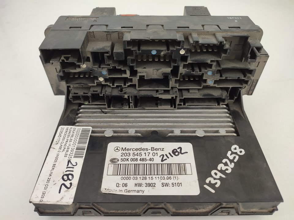 2035451701, Fuse Box, 3 offers, price from 114.34 EUR