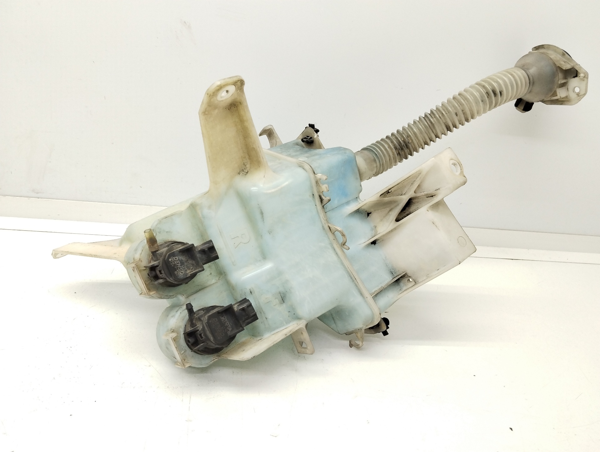 TOYOTA RAV4 2 generation (XA20) (2000-2006) Window Washer Tank ...