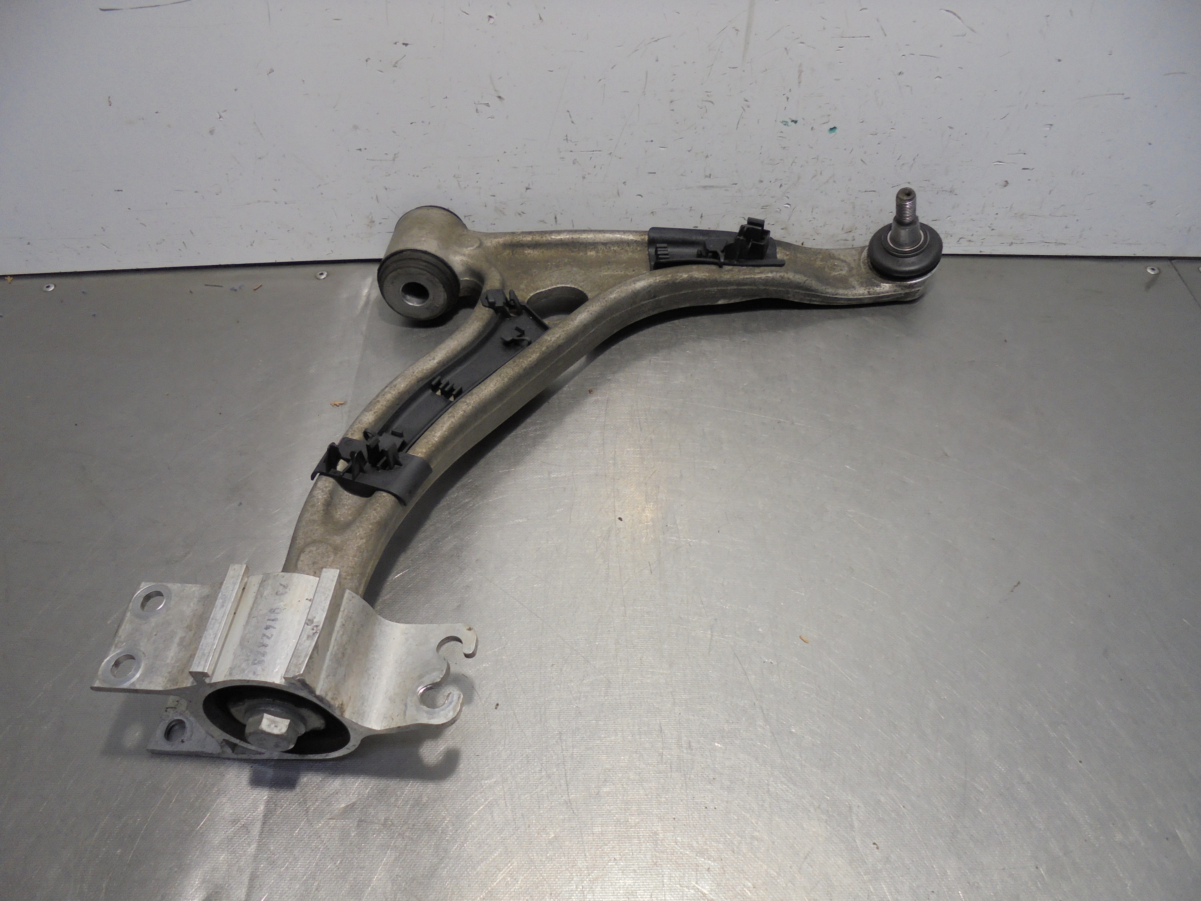 MERCEDES-BENZ CLA-Class C117 (2013-2016) Front Left Arm A2463304700 ...