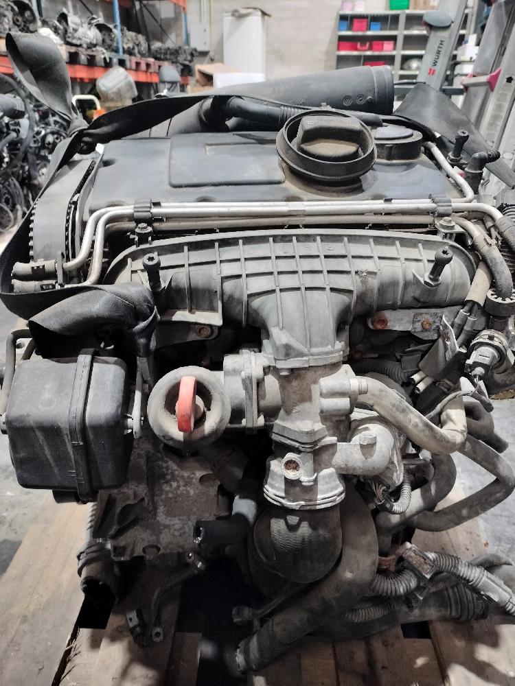 VOLKSWAGEN Passat B6 (2005-2010) Engine BKP 24403582 - Used parts ...